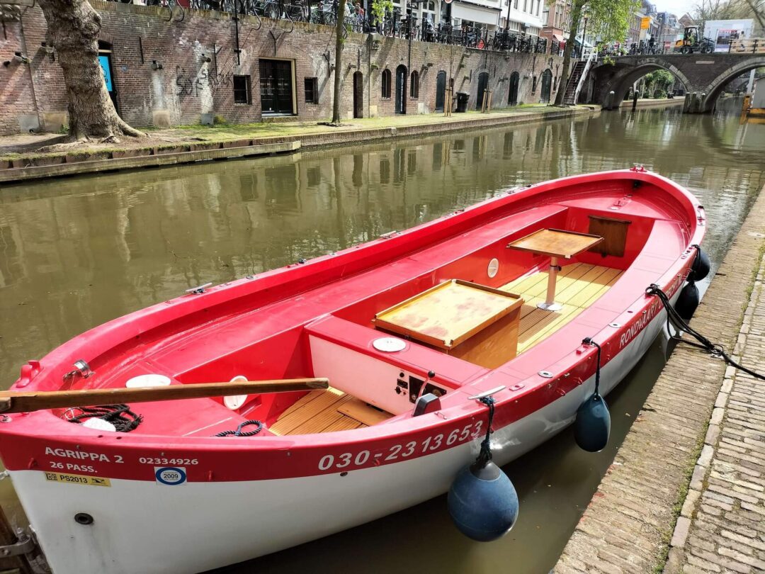 Bootje varen, biertje drinken - Varen in Utrecht.nl